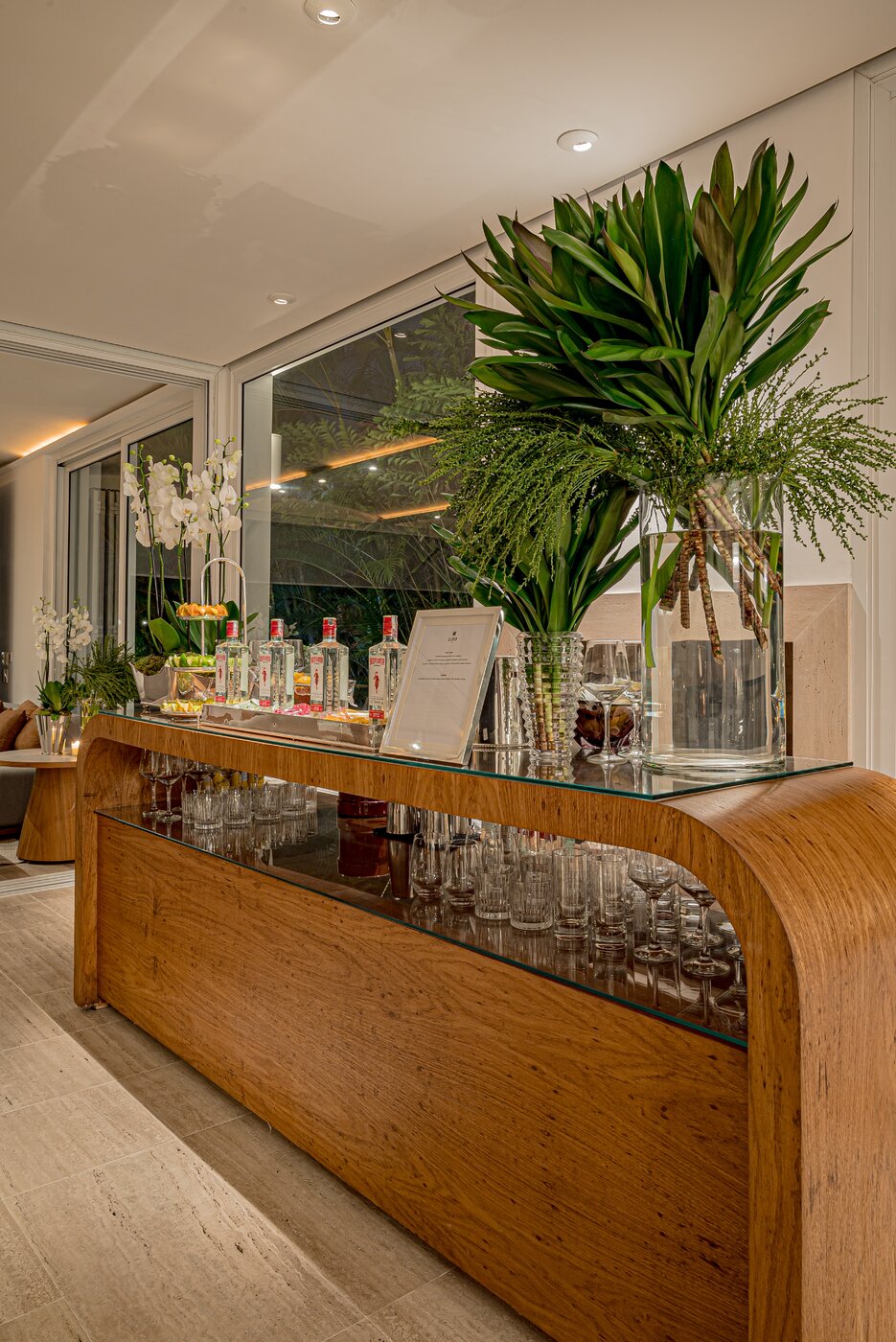 Bar Jobim (com prateleiras internas) - 100% Eventos - Móveis para Eventos